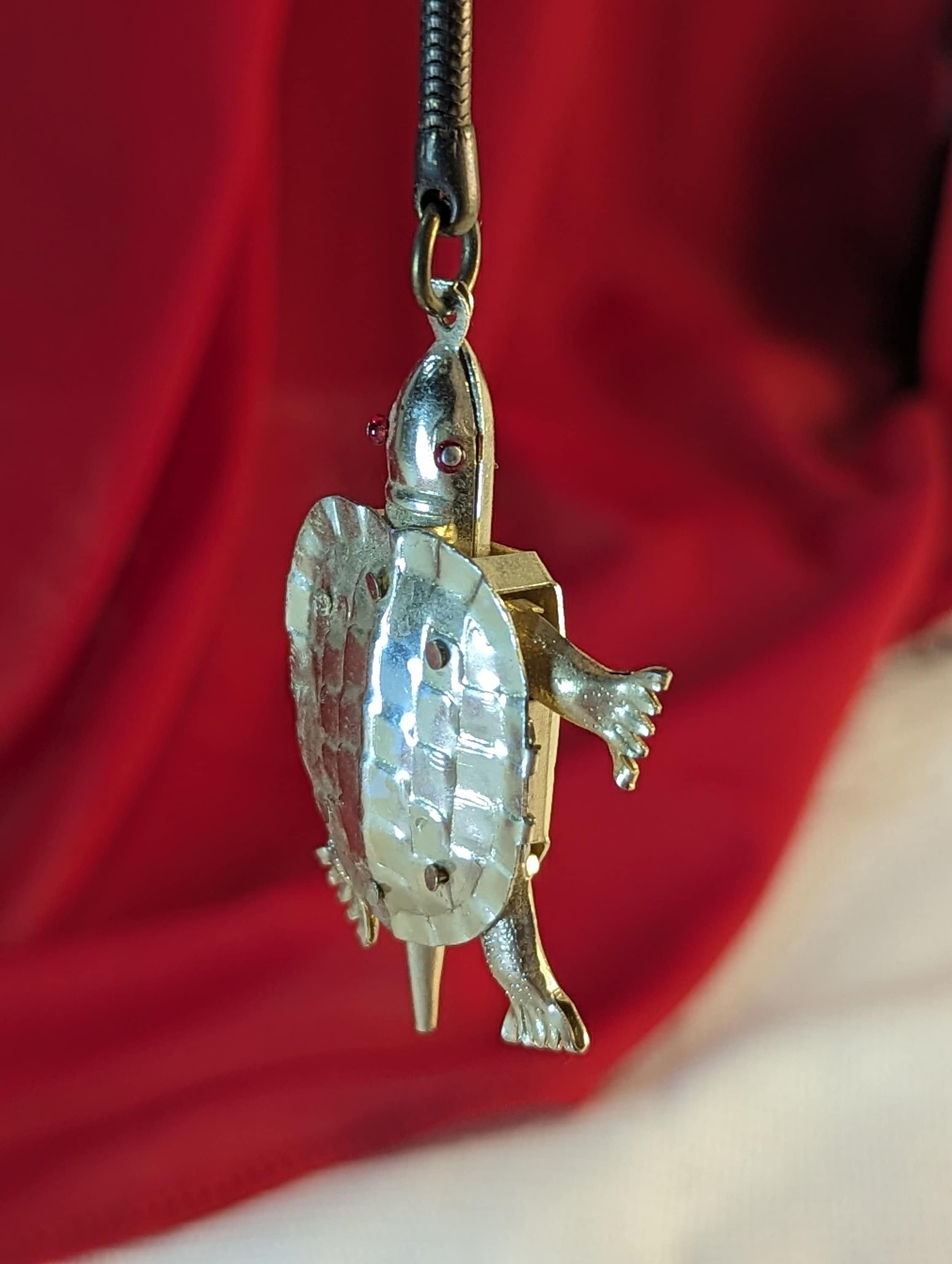 Bright Gold Metal Snapping Turtle Keychain With Articulated - Etsy