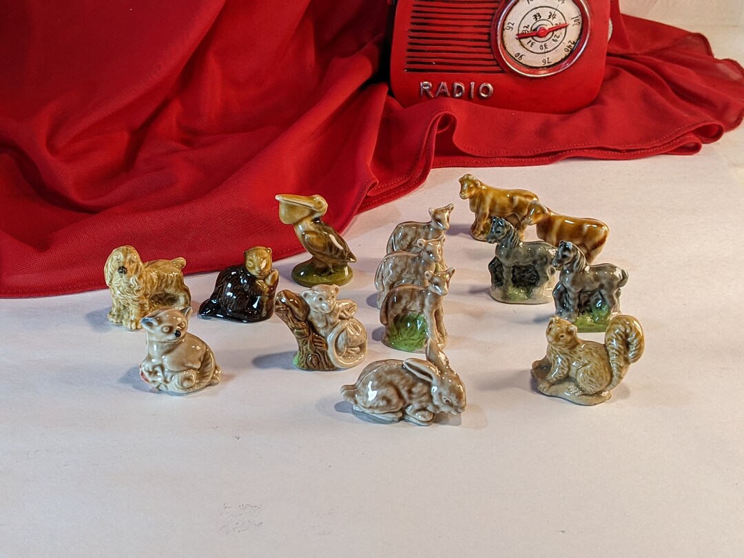 Wade Red Rose Tea Collectible Figurines Set of 14 Pieces Miscellameous ...