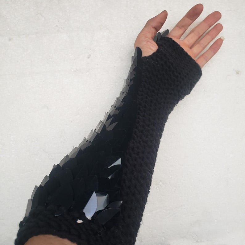 Knitted Scalemail Gauntlets Armor Scale Maille Gloves With Dragon Claw ...