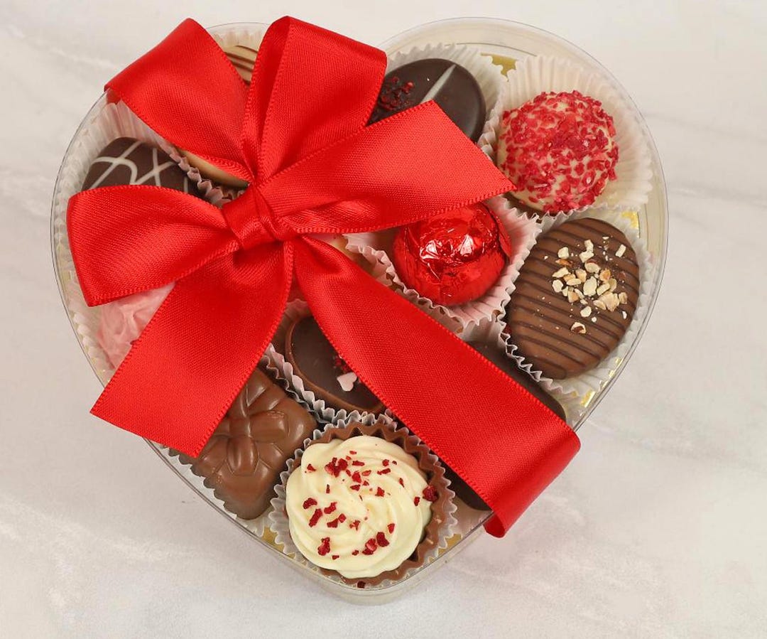 Loving Heart Chocolate Box. 12 Romantic Chocolates in A Heart Shaped ...