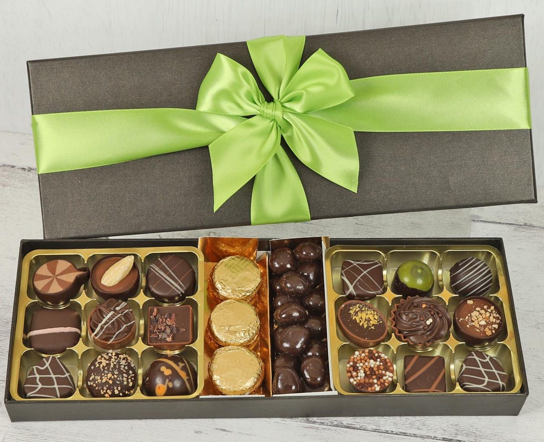 Luxury Dark Chocolate Taster Box, 18 Luxury Dark Chocolates in a ...