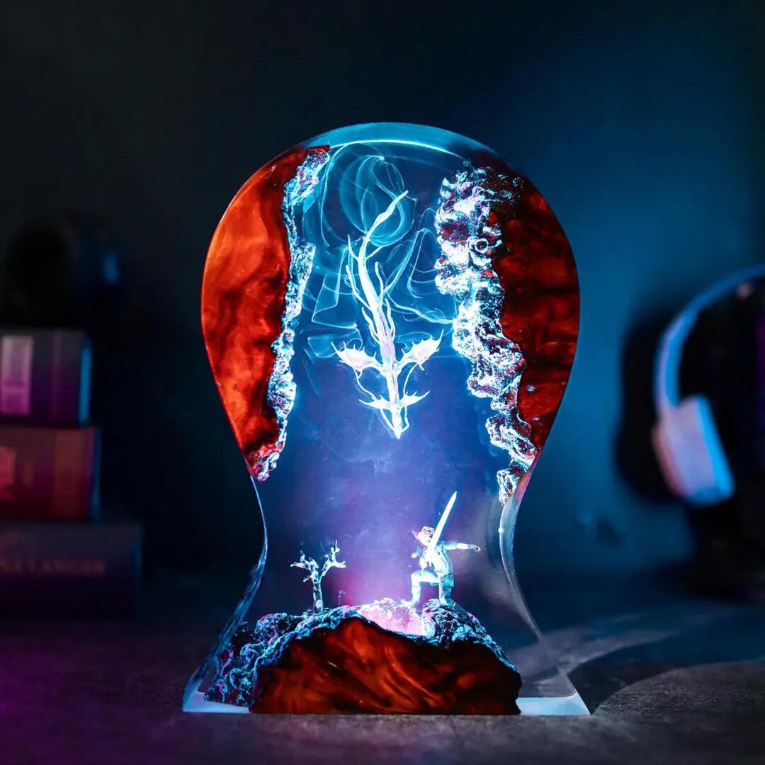 Noctis Vs Leviathan Headphone Stand Lamp, Final Fantasy Resin RGB Light ...