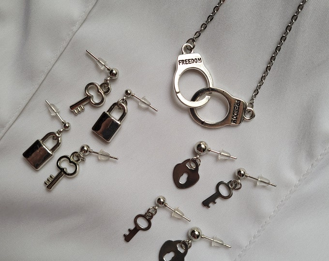 3 DESIGNS Kpop Idol Girl Group Heart Dangle Drop Chain | Etsy