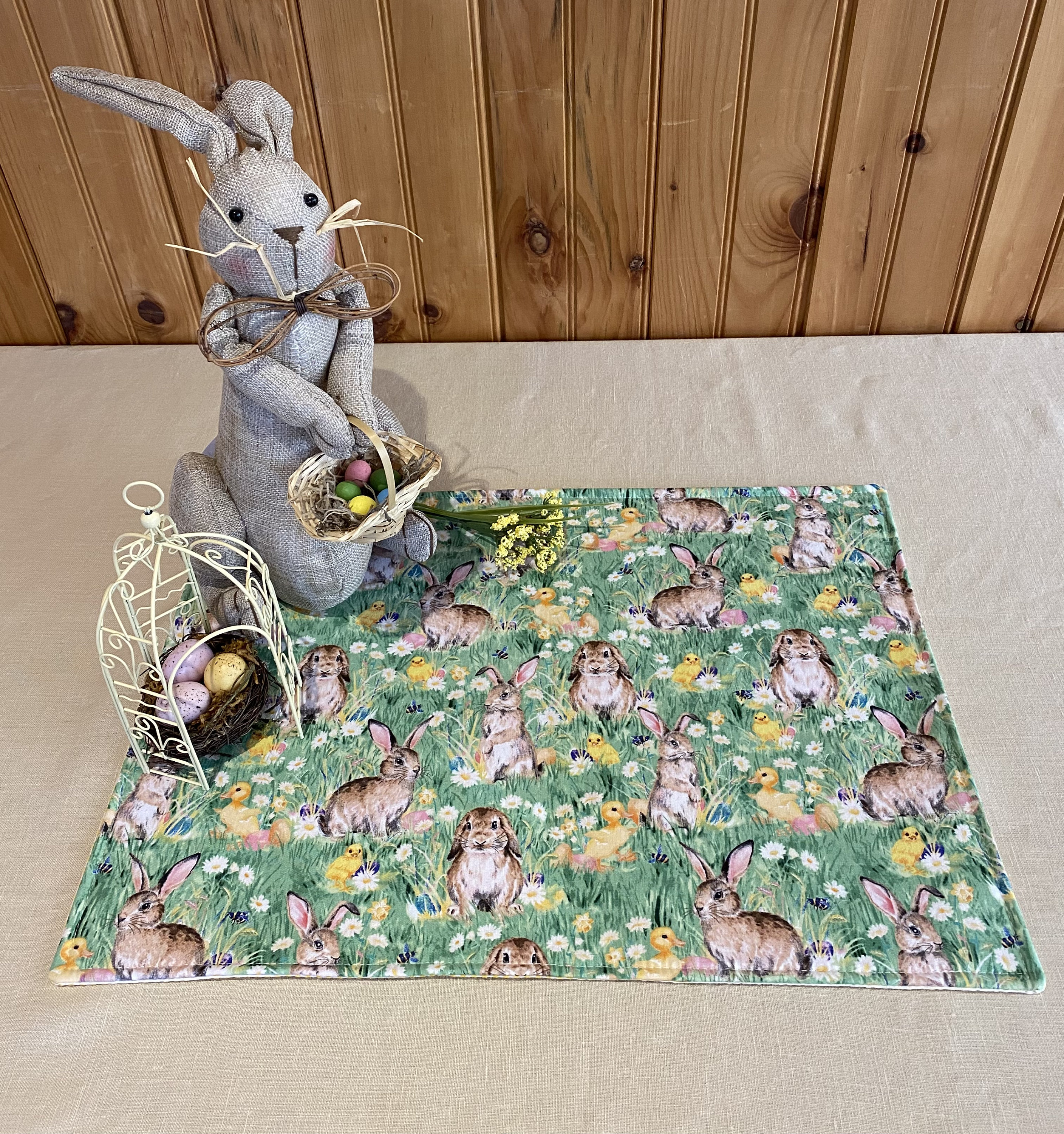Vintage Easter Bunny Placemat: Reversible Quilted Cotton Floral Decor ...