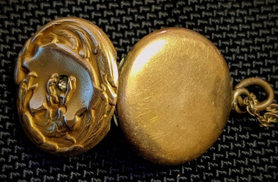 Art Nouveau Locket with Double Frame and Triple-Link … - Gem