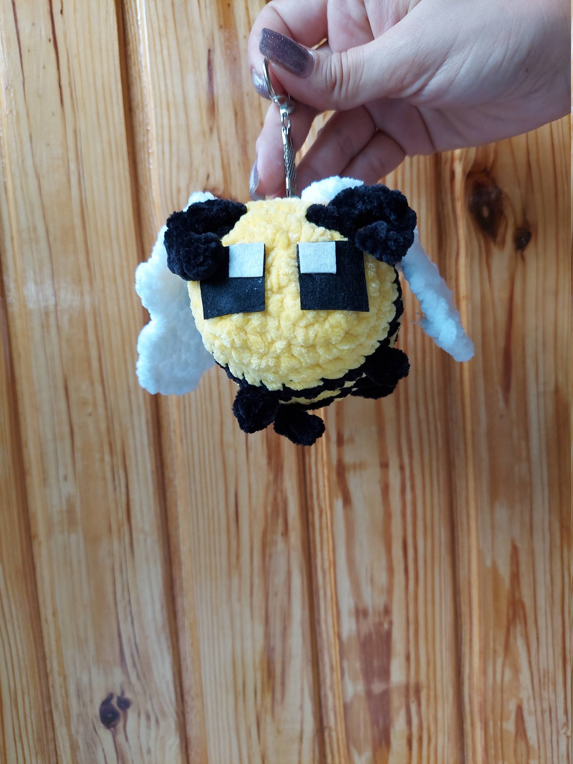 Crochet Minecraft Bee Minecraft Toy Bee Amigurumi Keychain Bee - Etsy
