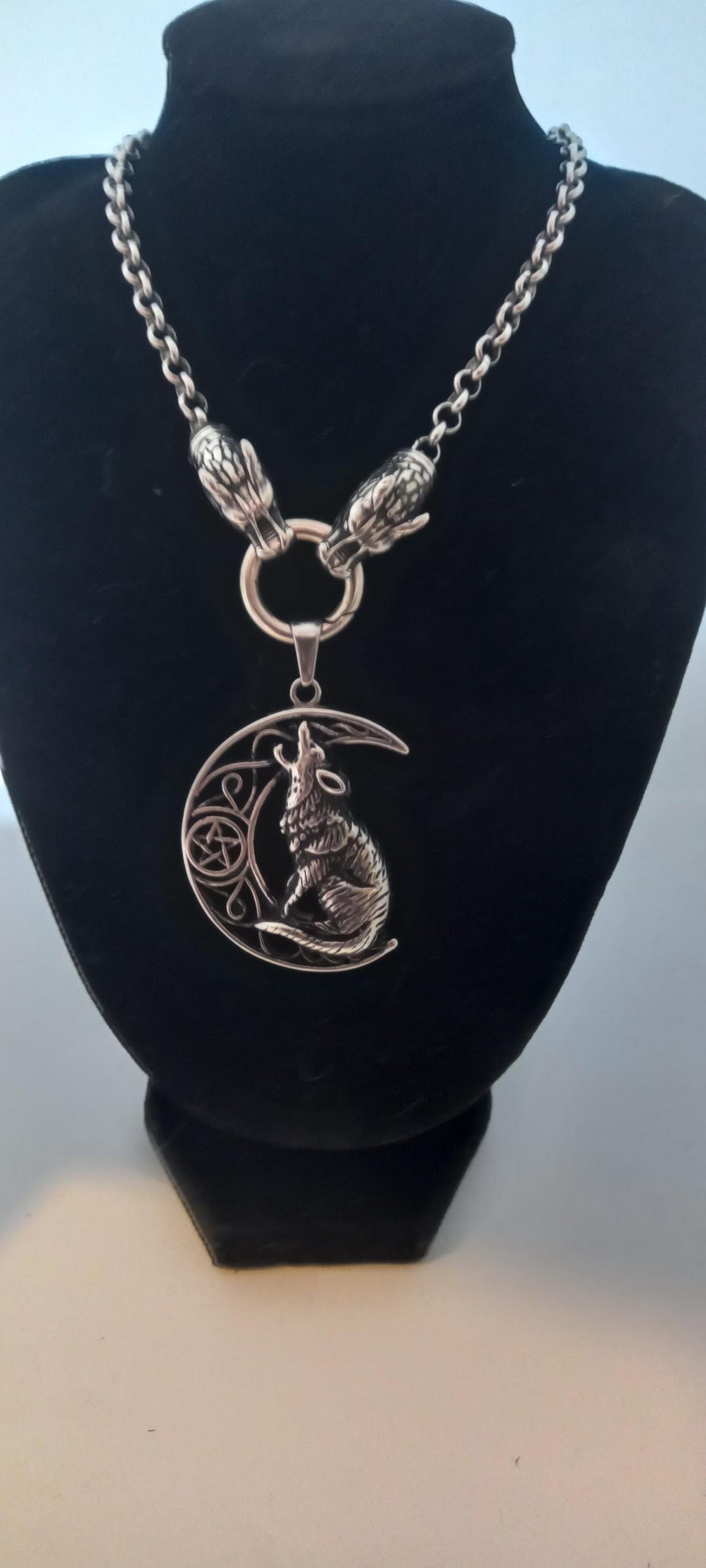 Stainless Steel Wolf Howling at the Moon With a Pentagram Necklace With ...
