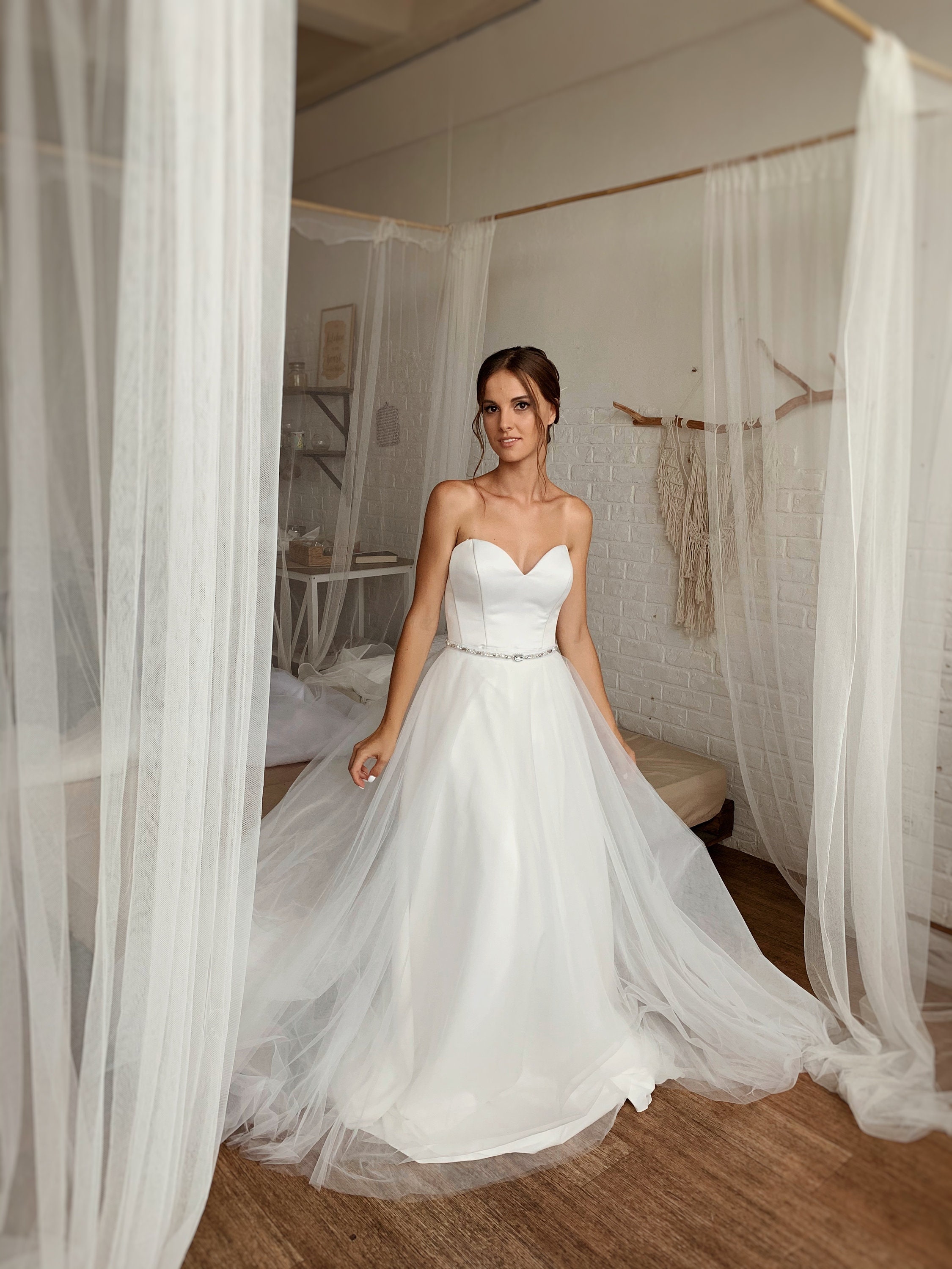 Strapless Simple Wedding Dresses