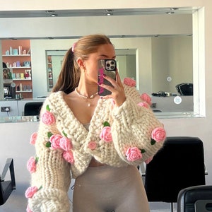 Leilayca Big Pink Roses Cardigan , Chunky Cropped Cardigan for Woman ...