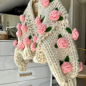 Leilayca Big Pink Roses Cardigan , Chunky Cropped Cardigan for Woman ...