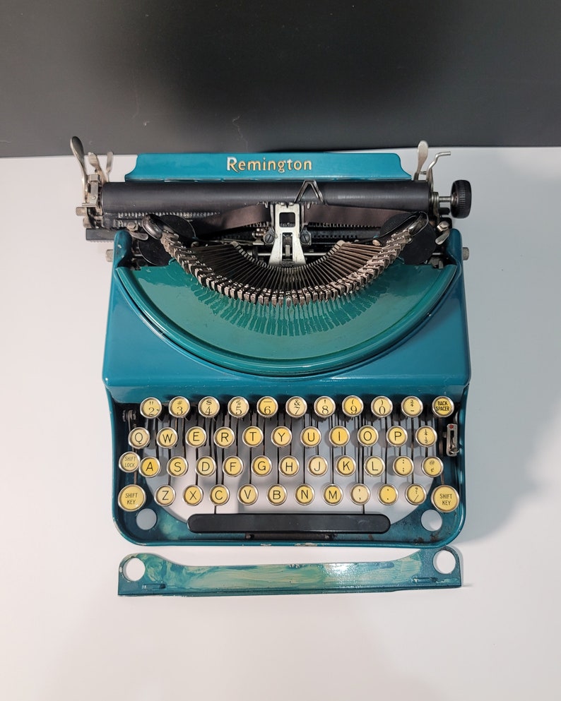 Vintage Blue Remington Typewriter in Case (1354) - Etsy