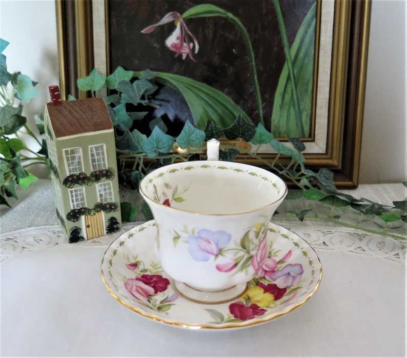 Royal Albert april Flower of the Month Teacup - Etsy