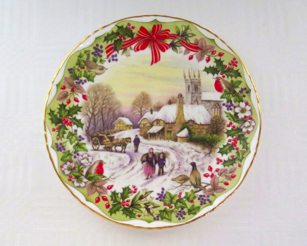 Royal Albert - Christmas "gathering Winter Fuel" Collector Plate - Etsy