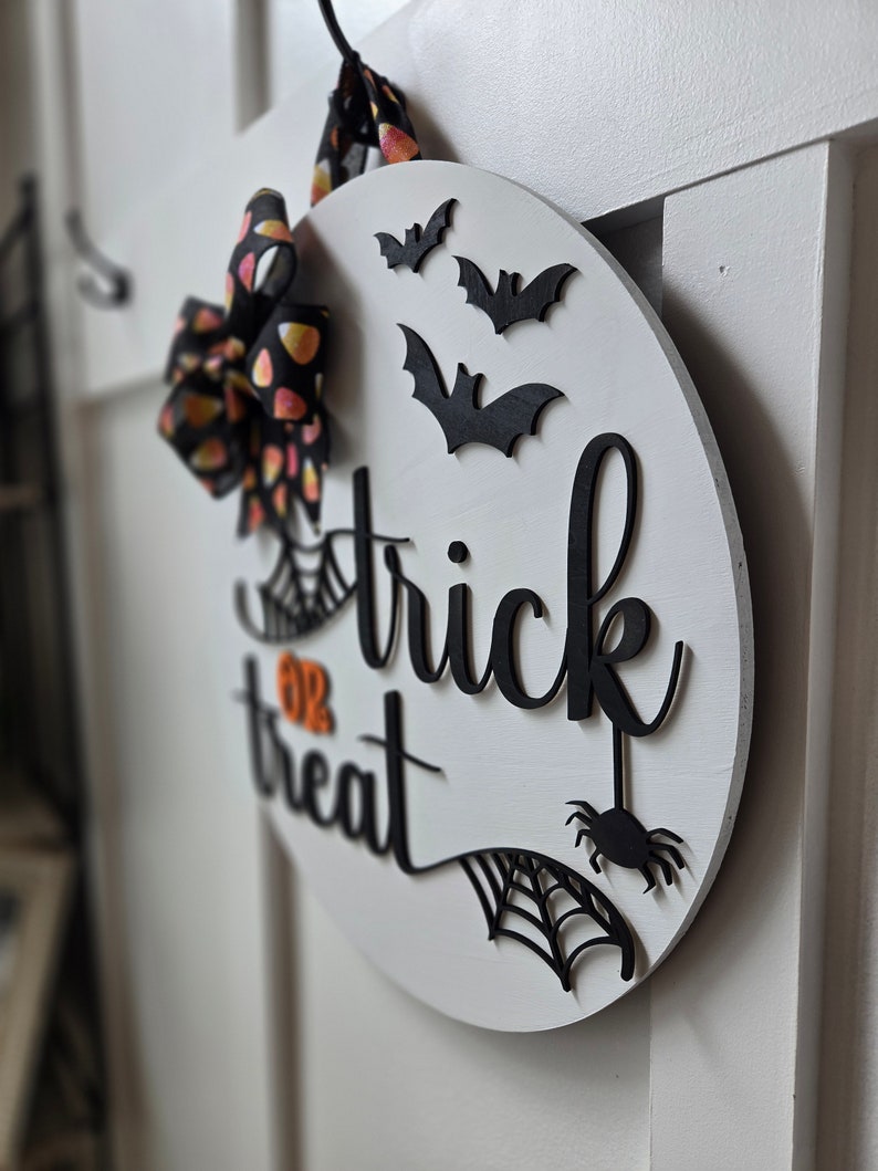 Halloween Welcome Sign, Trick or Treat, Halloween Decorations, Spooky ...