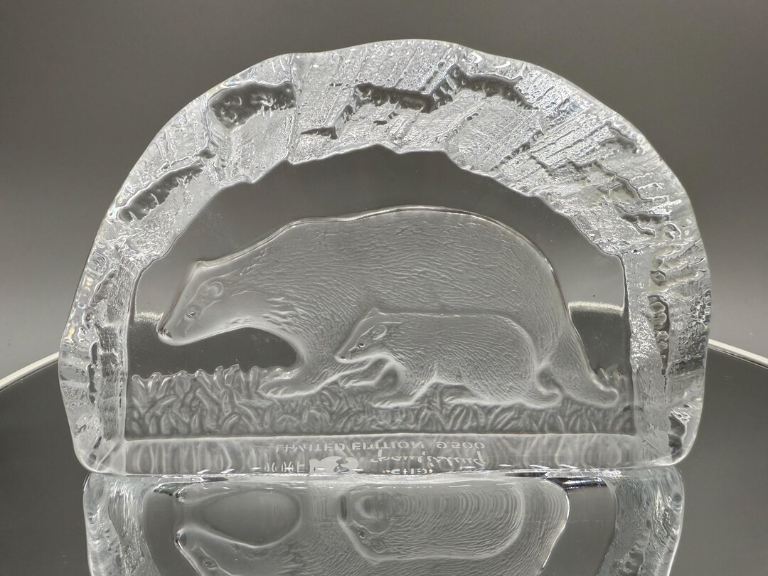 Swedish Crystal Glass WWF Paperweight Badgers Made in Sweden Paul ...