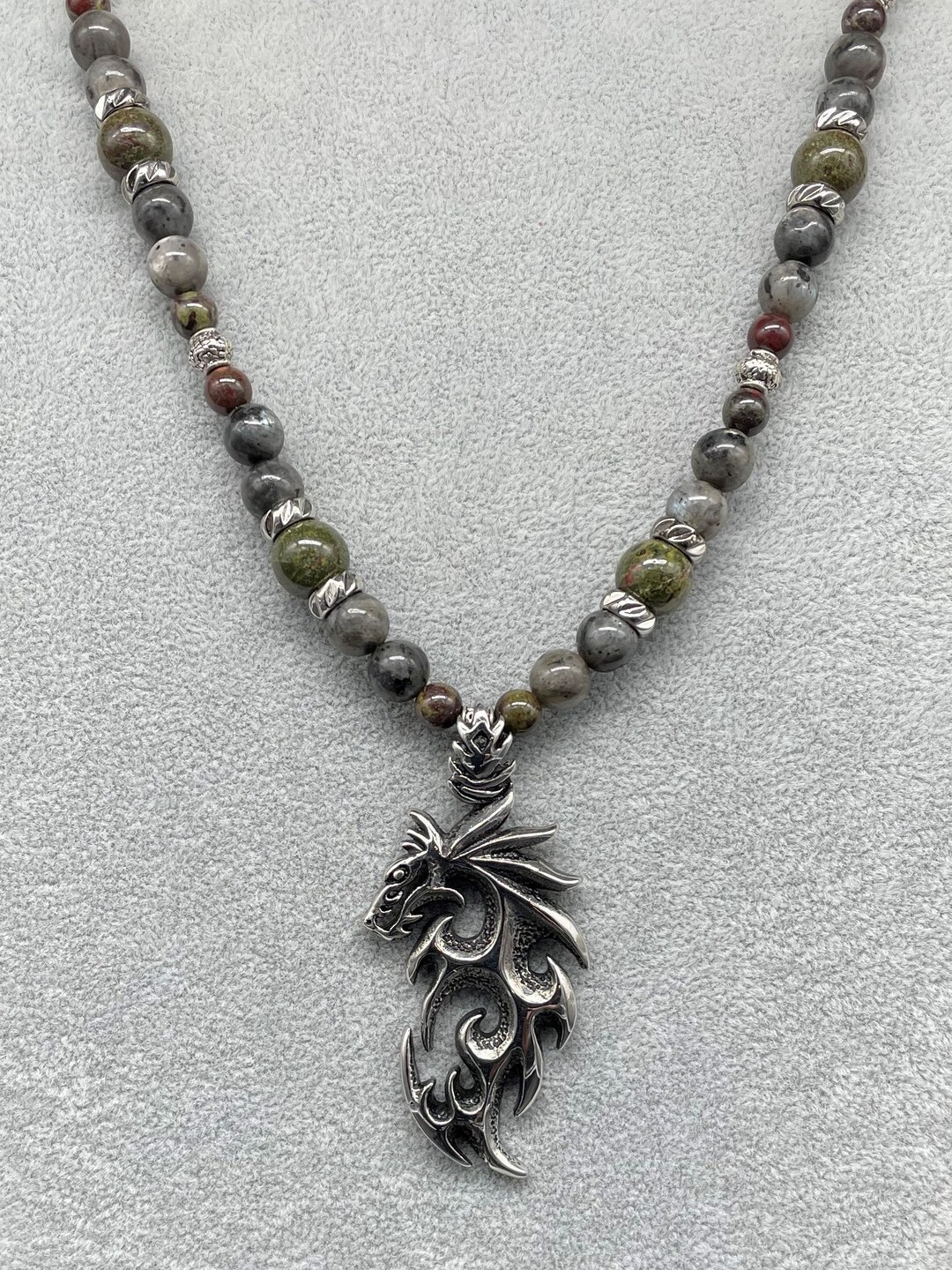 Drachen Blut Jaspis Halskette, Larvikit Halskette, 316L Edelstahl Tribal Drachen Anhänger ...