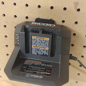 Ridgid 18v Pegboard Mount for Ridgid R86093 AC86093 Lithium Ion Battery ...