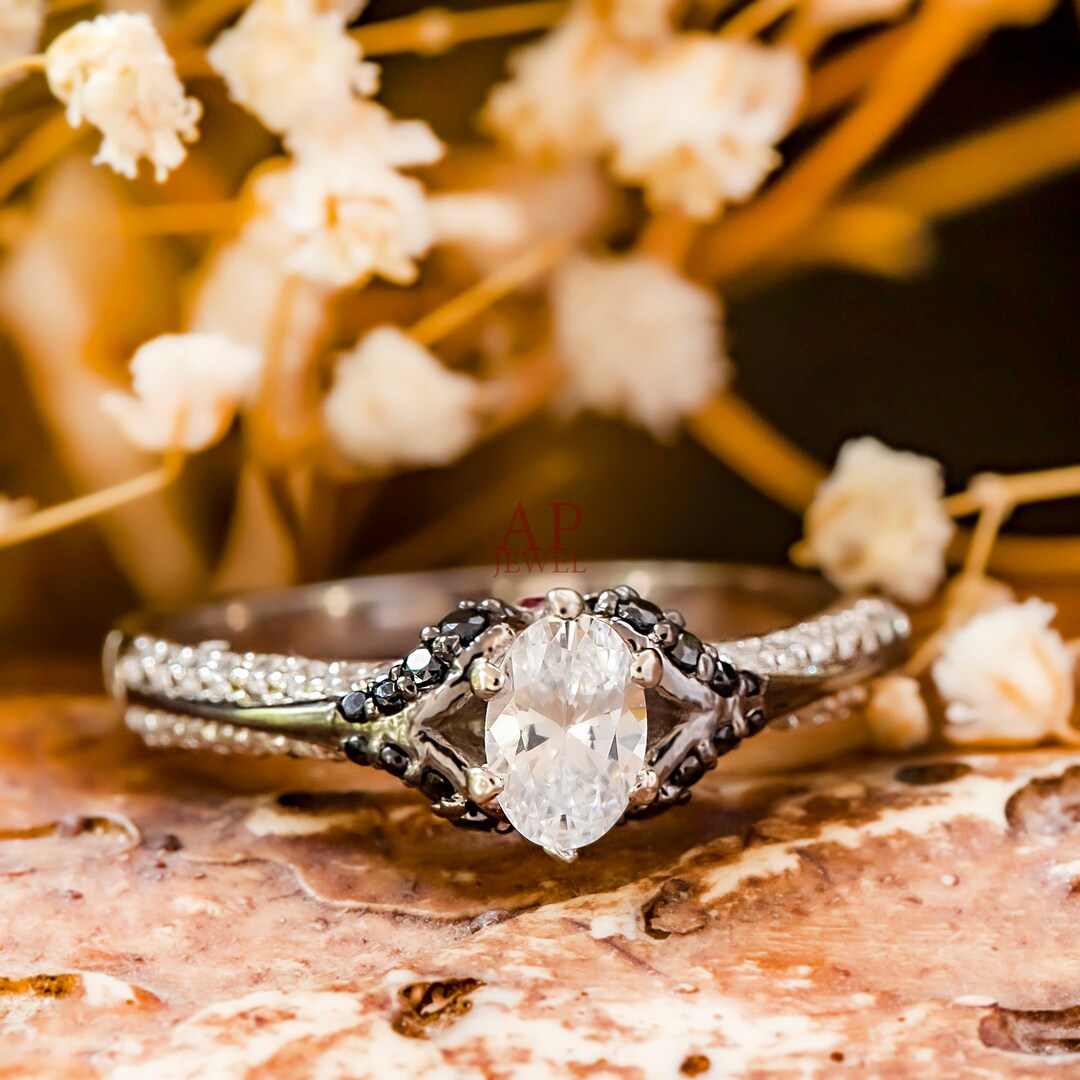 Enchanted Villains Evil Queen Ring Oval Cut & Round Cut CZ - Etsy