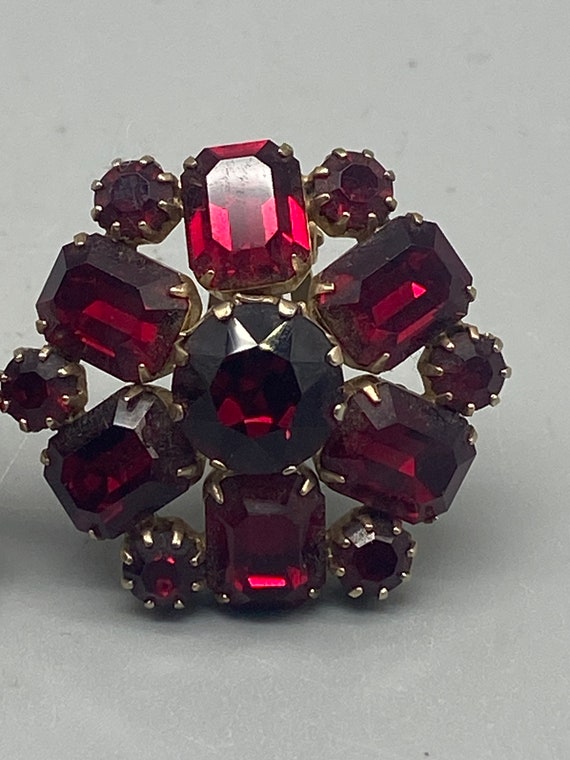 Vintage ruby red color - Gem