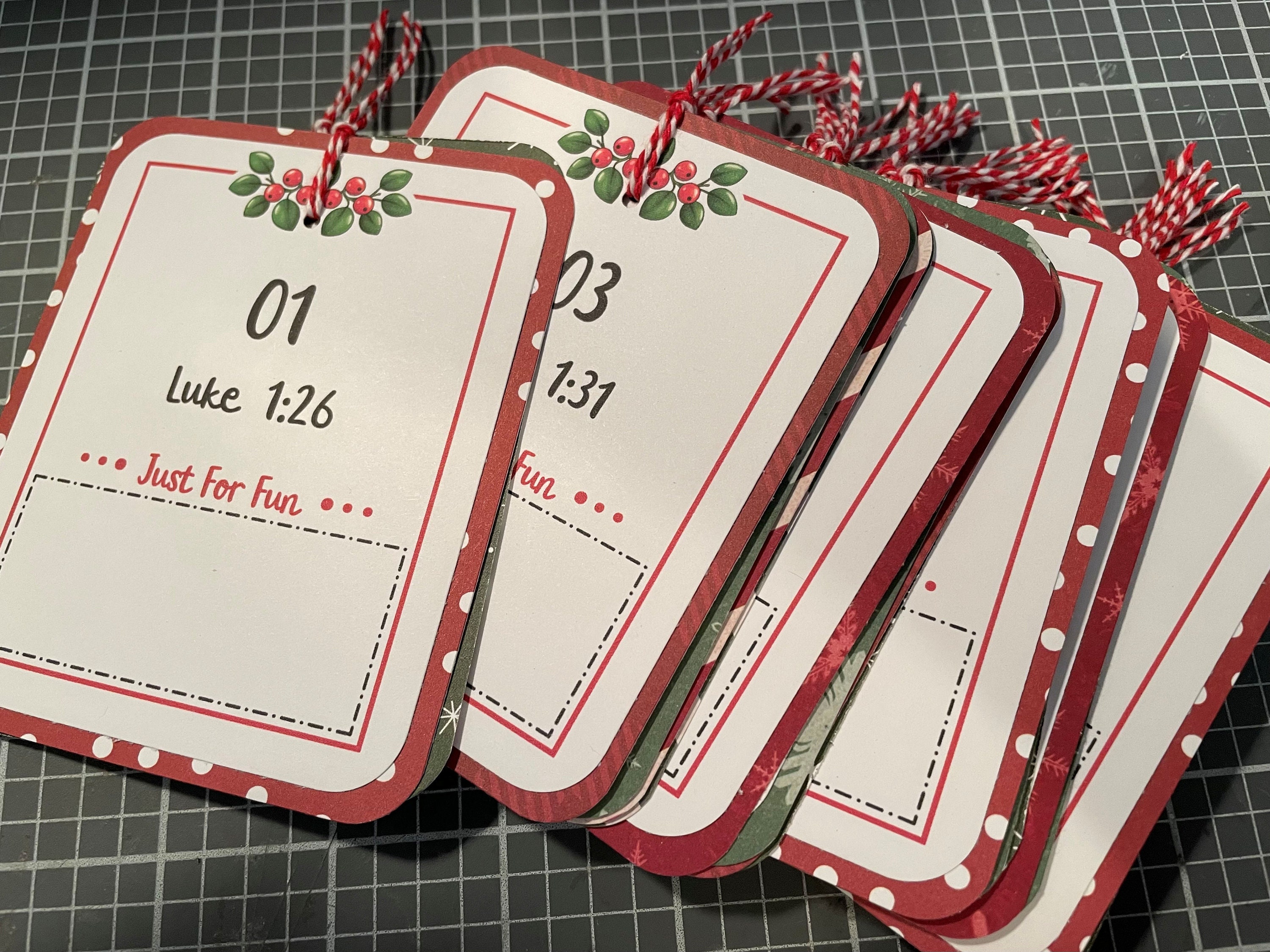 DIY Printable Scripture Advent Pocket Book Tutorial Christmas Advent ...