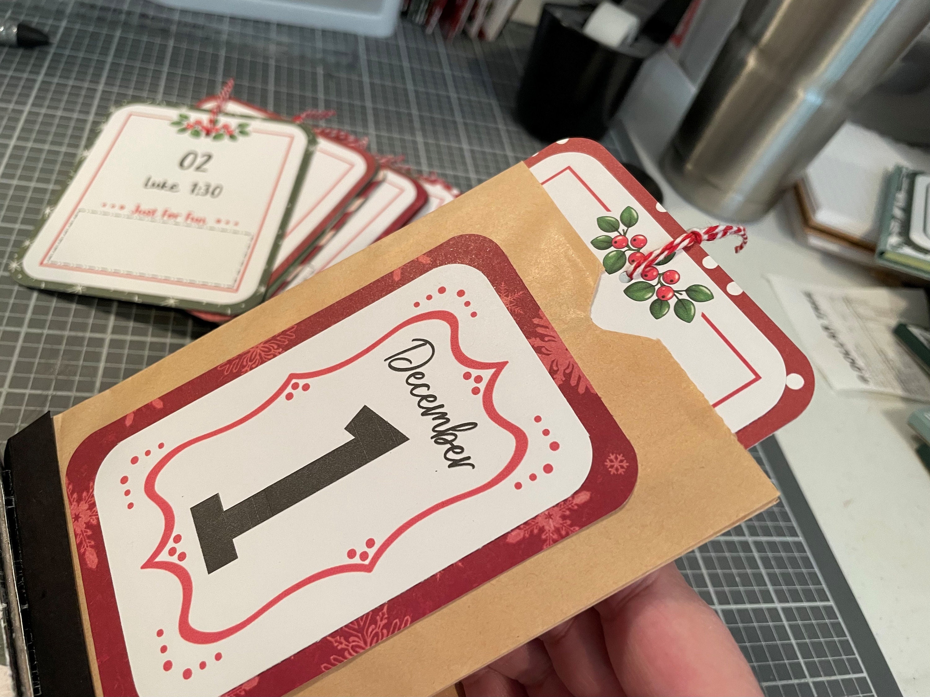 DIY Printable Scripture Advent Pocket Book Tutorial Christmas Advent ...