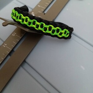 Alien Vs Predator Blood Inspired Stacked Hex Style Reversible Paracord ...