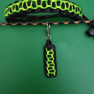Alien Vs Predator Blood Inspired Stacked Hex Style Reversible Paracord ...