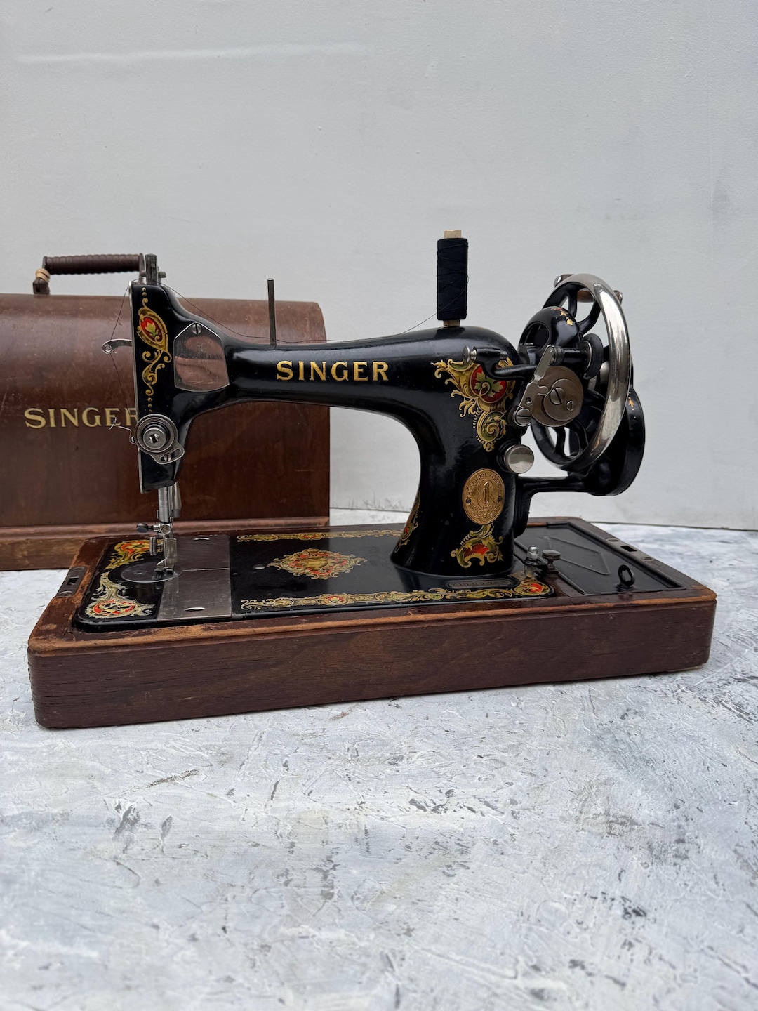 Singer Sewing Machine Home Decor Decoration Sewing Machine Antique ...