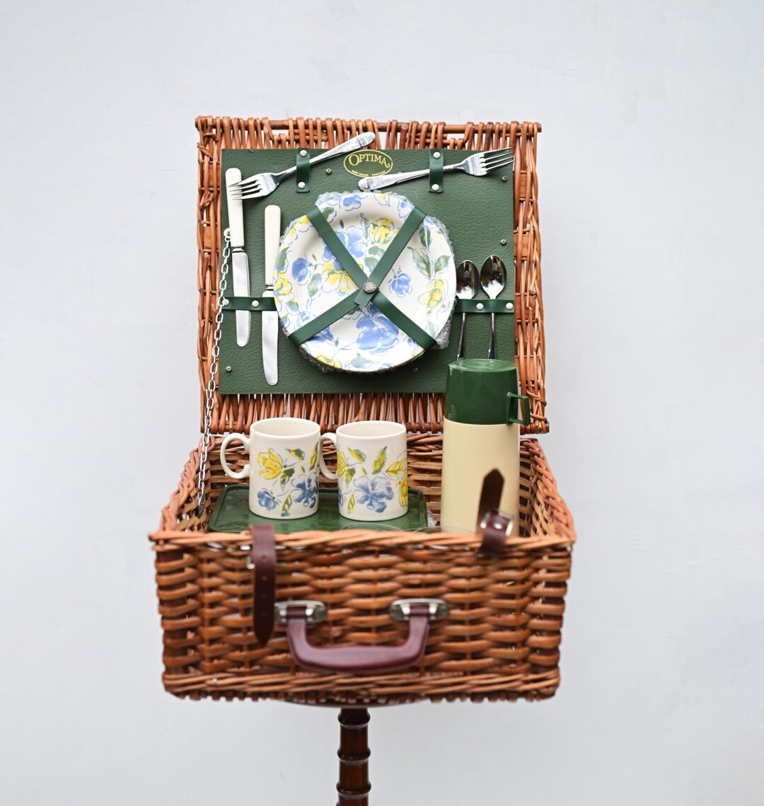 Vintage Picnic Basket Romantic Picnic Basket for 2 Beach Wicker Picnic ...