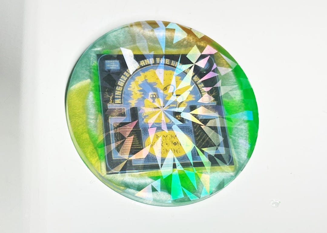 KGLW - King Gizzard and the Lizard Wizard - Flying Microtonal Banana ...