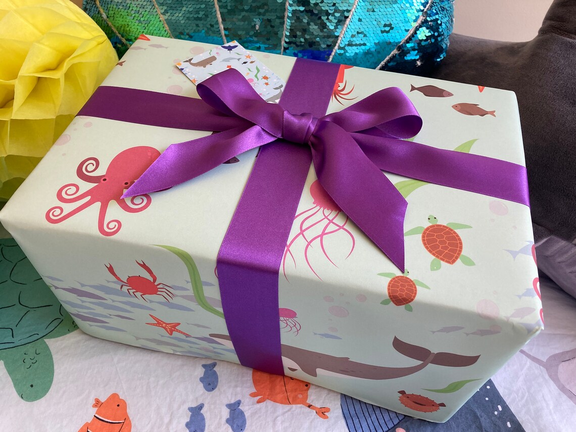 Under the Sea Wrapping Paper / Gift Wrap With FREE Gift Tag - Etsy