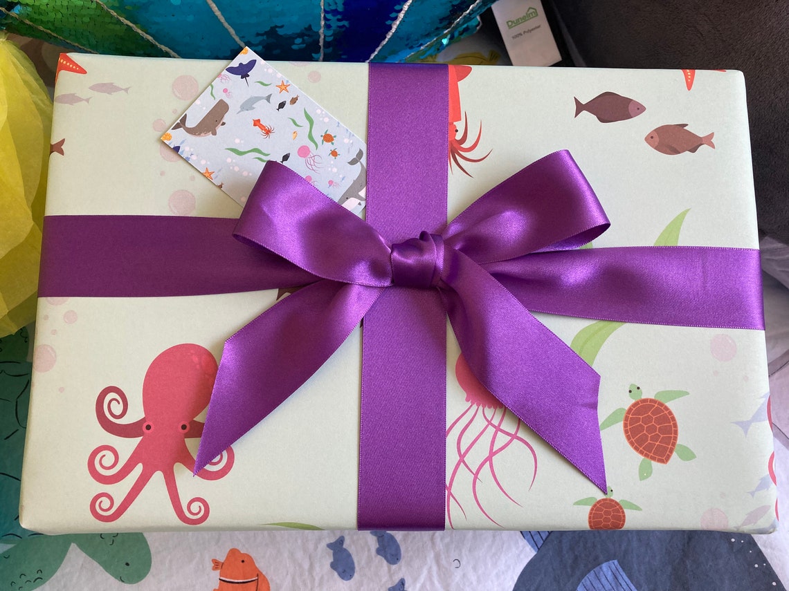 Under the Sea Wrapping Paper / Gift Wrap With FREE Gift Tag - Etsy