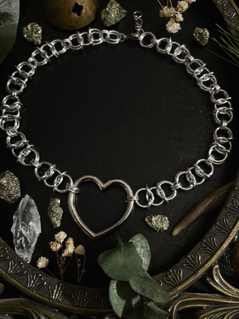 The Lovestruck Chainmail Choker Aluminum Heart O Ring - Etsy