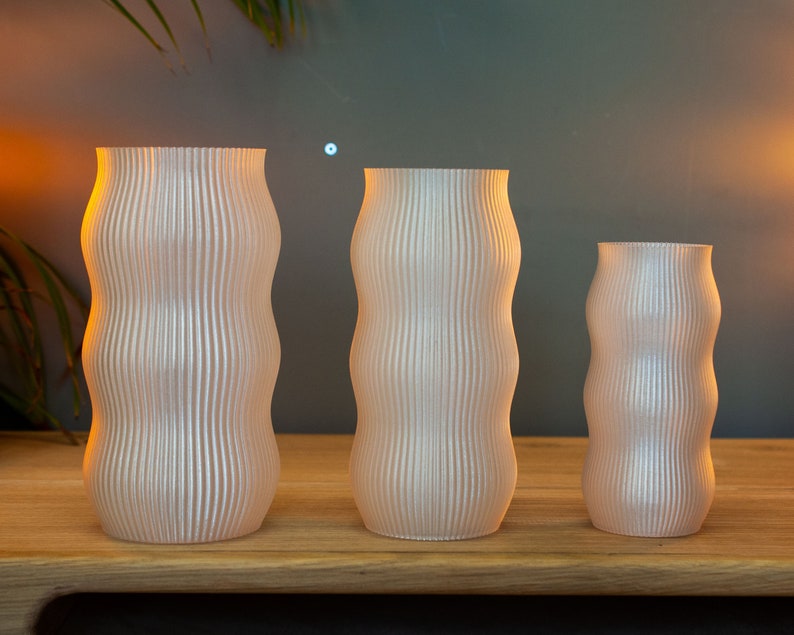 Vase Wavy Silhouette Retro Minimal Flower Vase 3d Printed - Etsy
