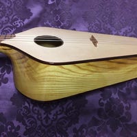 Panduri Musikinstrument mit Saiten von Paata Tsetskhladze - Etsy.de