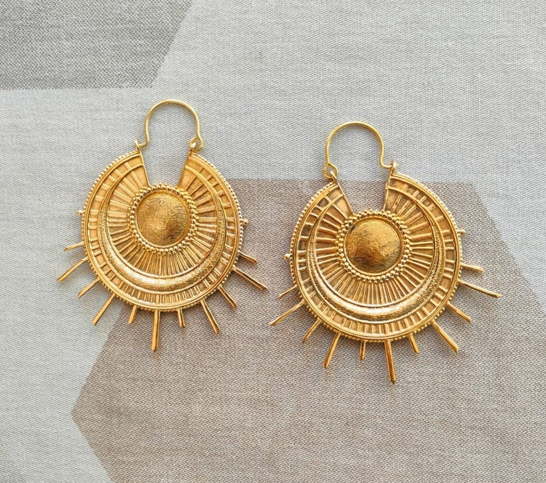 Minimalist Sun Shaped Spike Hoop Earrings - Etsy