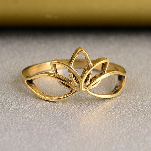 Lotus Flower Ring - Etsy