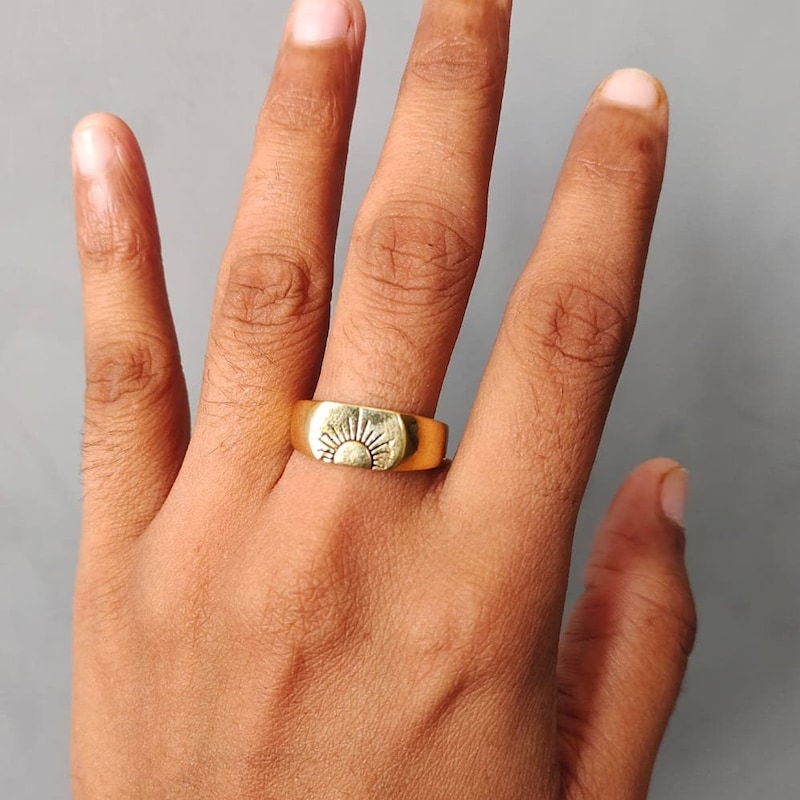 Sun Signet Ring - Etsy