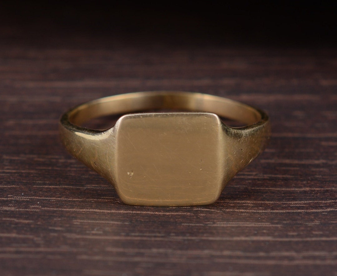 Personalized Gold Signet Ring: Custom Monogram, Handmade Jewelry - Etsy