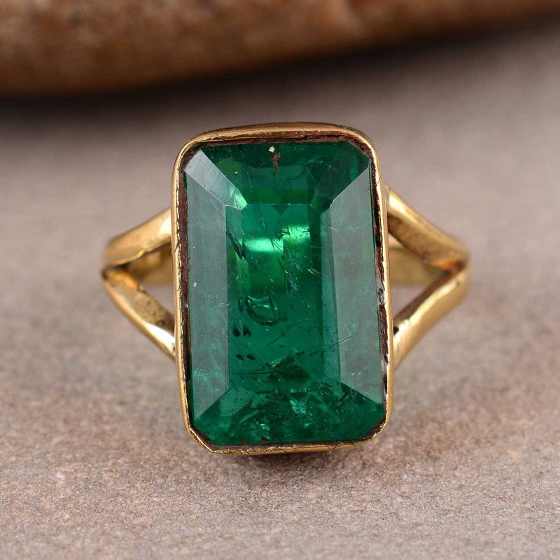 Green Stone Ring - Etsy
