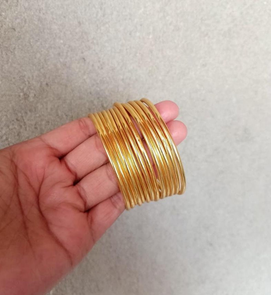 Classic Bangle Bracelet Gold Slip-on Bangle for Women Plain Bangle ...