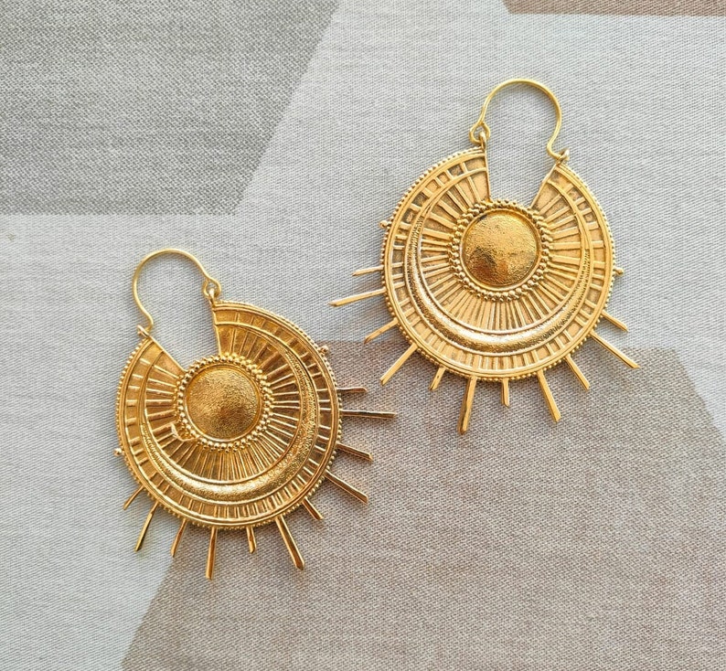 Minimalist Sun Shaped Spike Hoop Earrings - Etsy