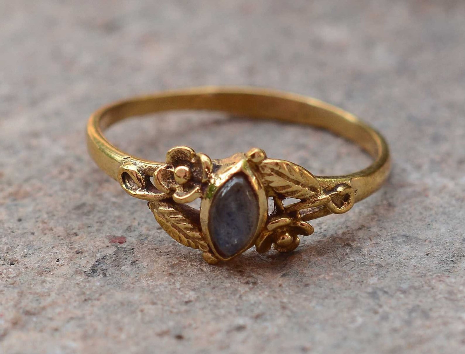 Natural Labradorite Gold Ring: Elegant Boho Jewelry - Etsy