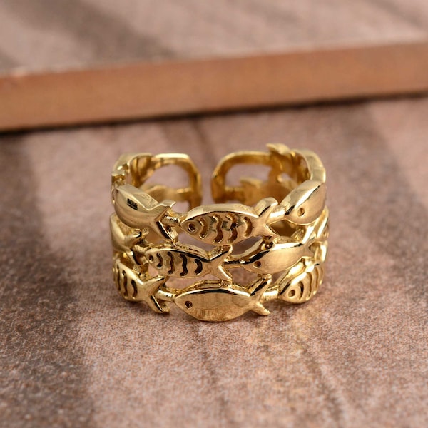 Swimming Against Current Fish Ring - Etsy