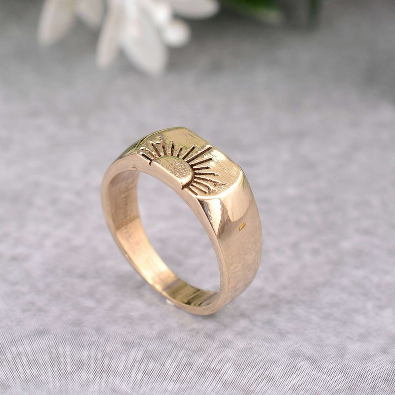 Sun Signet Ring - Etsy