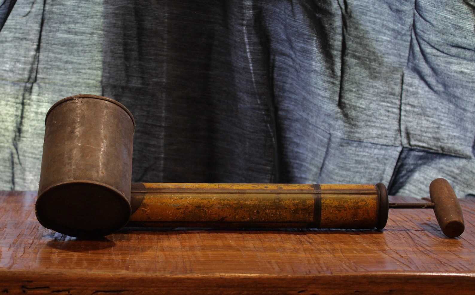 Antique Fly Ded Hand Pump Insect Sprayer With Metal Can & Wood Handle ...