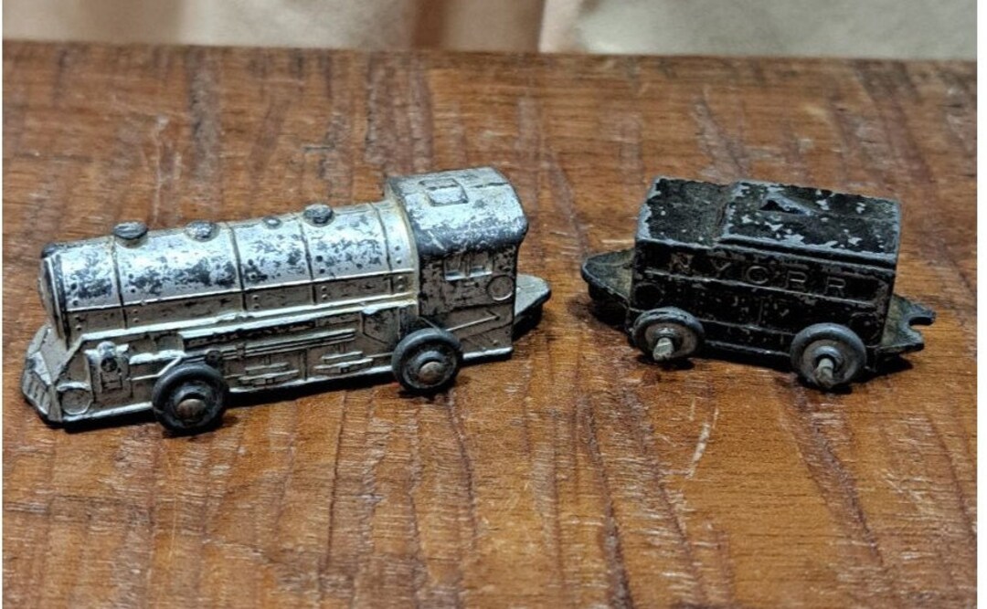 Vintage Barclay Diecast Locomotive #335 and Hopper #336 Tiny Train Set ...