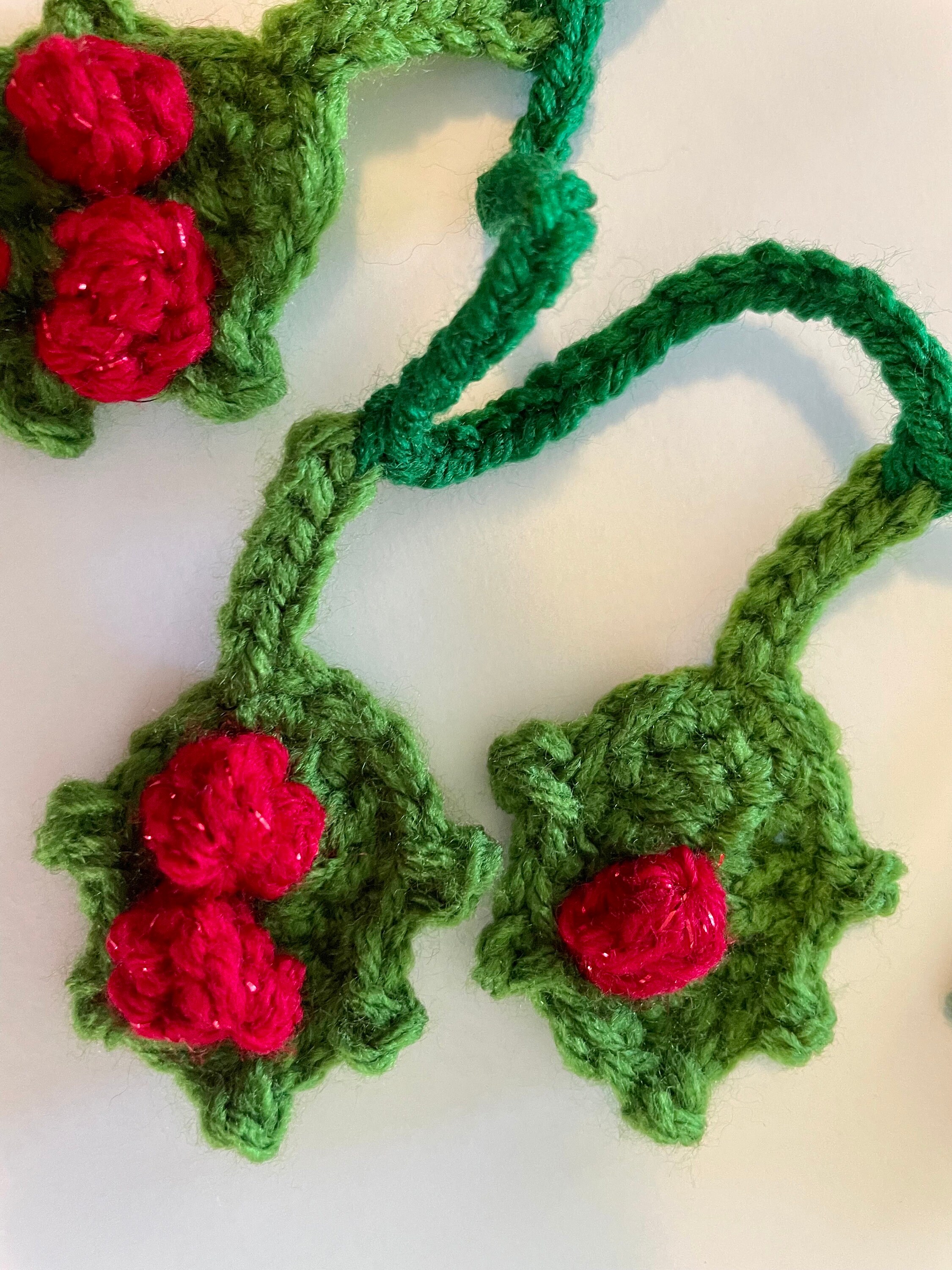 Crocheted Holly Holiday Garland - Etsy