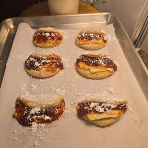 Galletas De Guayaba Y De Guayaba Con Queso Blanco (guava Cookies and ...