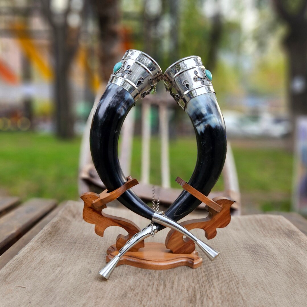 Viking Drinking Horns With Stand, Handmade Horn Tankards for Mead and ...